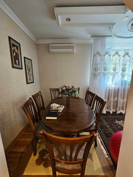 5 xonali 120m² 1-qavat sotiladi.