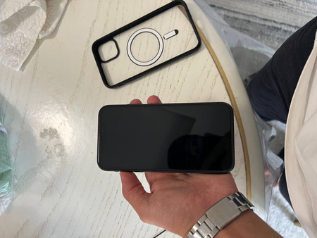 Iphone 11 64 gb batareyka 85 radnoy uziniki xamma narsasi ishliydi