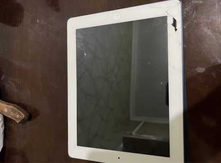 Ipad 4th gen 16 gb LL/A