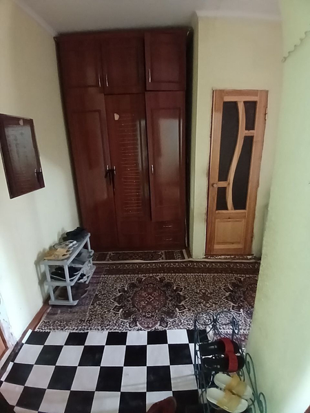 Kvartira sotiladi 6mk da 2 xonalik