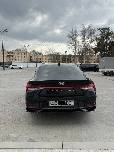Hyundai elantra srochna