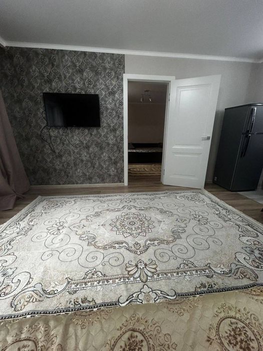 Сдается 2х комнатная квартира на Максим Горького