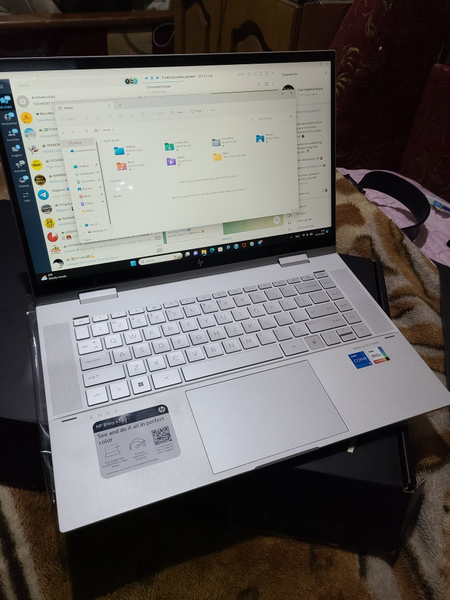 Hp envy x360 core i5 1240p