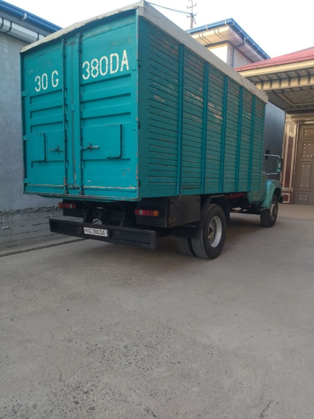 Зил-130 сотилади