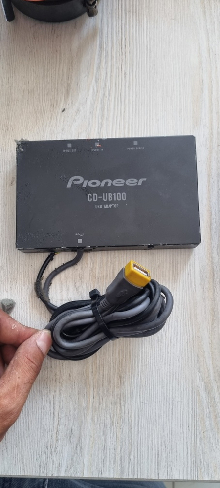 Pioneer. Carrozzeria SD-UB100. USB ADAPTOR