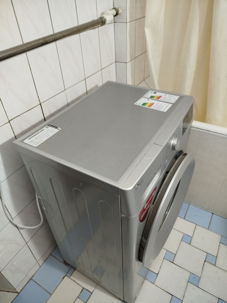 Sheriklikka kvartira bollarga