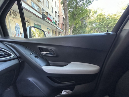 Продам сваях машина Tracker 2019 sotiladi probeg-26000 km