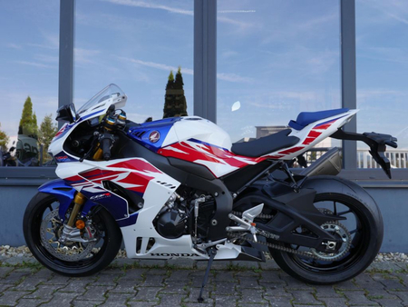 Спортбайк Honda CBR 1000 RR под заказ из Германии
