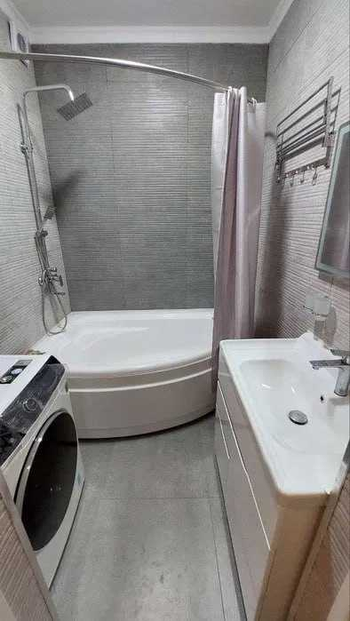Бабур • Парк Дружбы • 2-комн • 65 м² • этаж 2/9 • [КА:001]