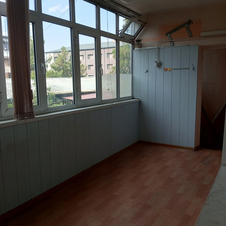 Продам квартиру Ц6 Алайский базар своя 1/2/4 балкон 2+6