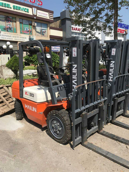 Продается новые вилочные погрузчики (Кара) 3 тонны  3 метровые.