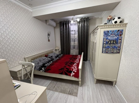 Срочно . Новостройка Юнусабад4. 100м2