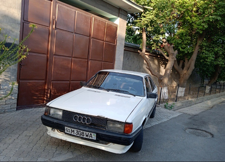 Audi 80 1985 yil benzin
