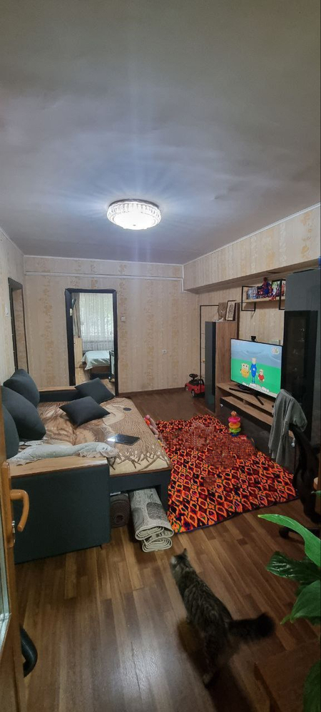 Яшнабадски район. Ташсельмаш 22 военный городок. 2/1/4  54м²