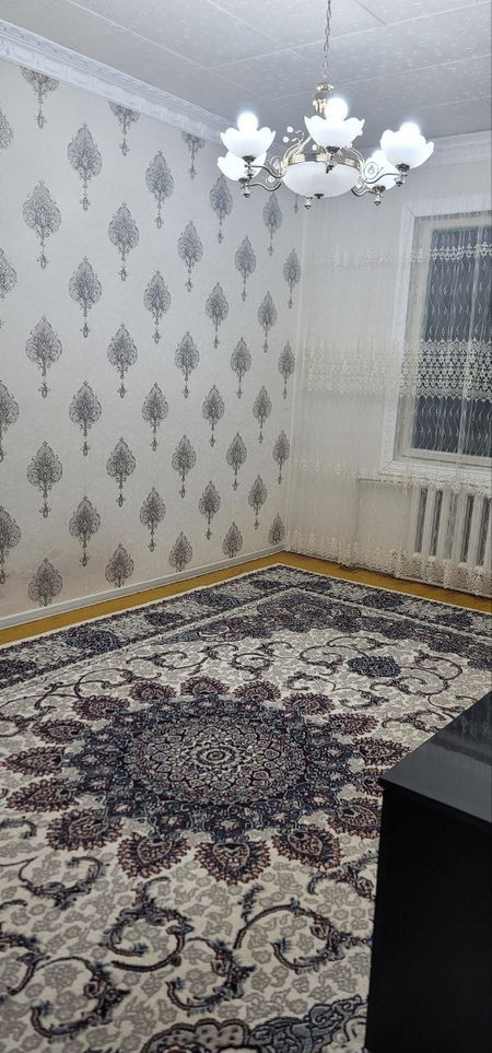 Продаётся квартира Чиланзар 20 квартал 2/4/4 1,5×6 балкон