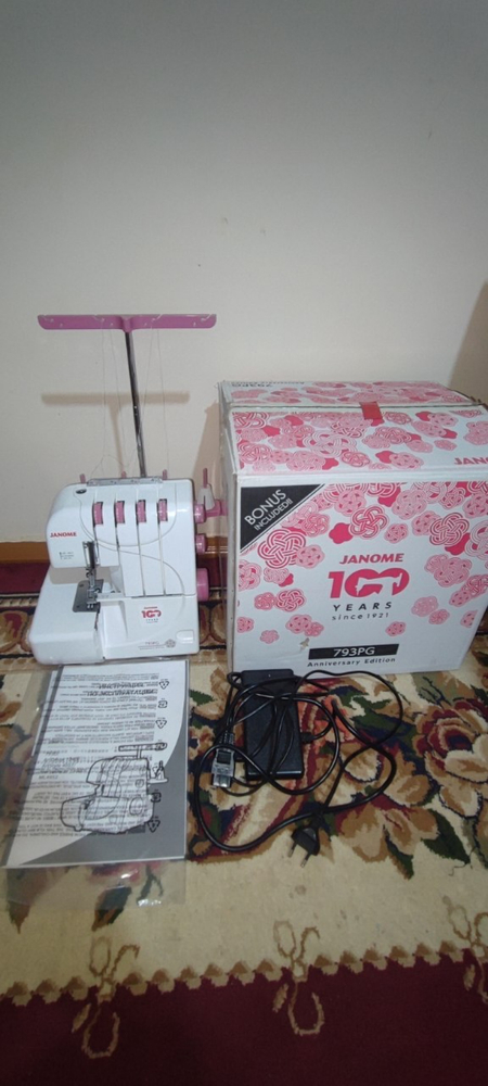 Janome averlok 100