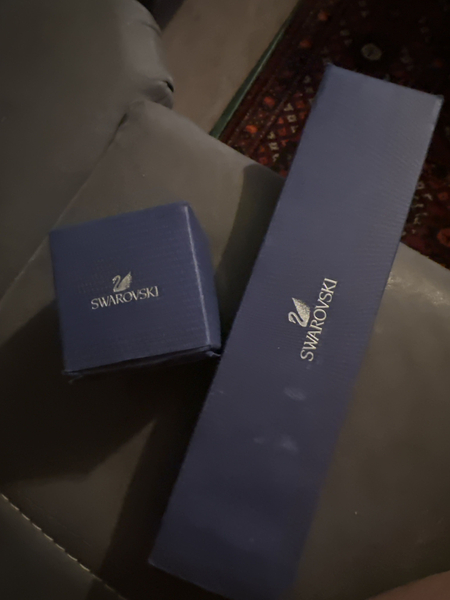 Swarovski новое с бирками из Индия покупала из duty free