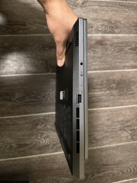 Lenova Legion 5 i7-13650HX 24/1Tr ssd