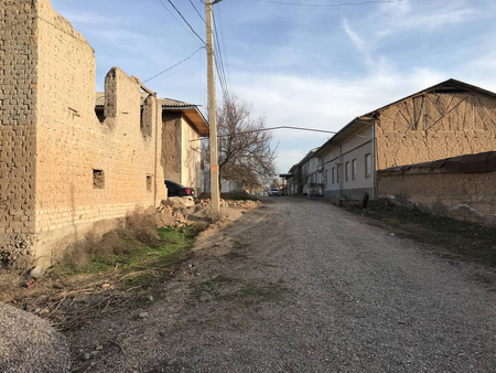 Yer sotiladi srochno Yangi yolda 23000