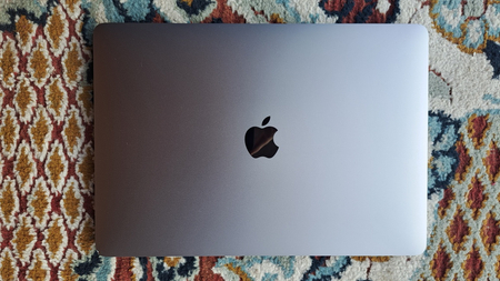 MACBOOK PRO M2 8GB siliver 2022
