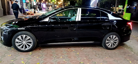 hongqi e qm5 2024 oktyabr tayyor salonda uyga tayyor bez probek 1soatd