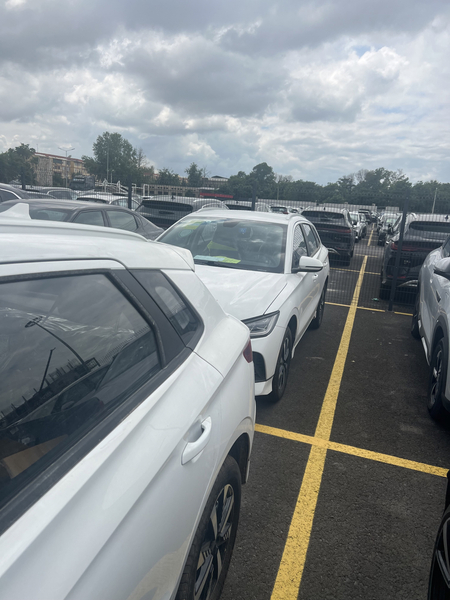 Byd E 2 full pazitsiya srochna sotiladi