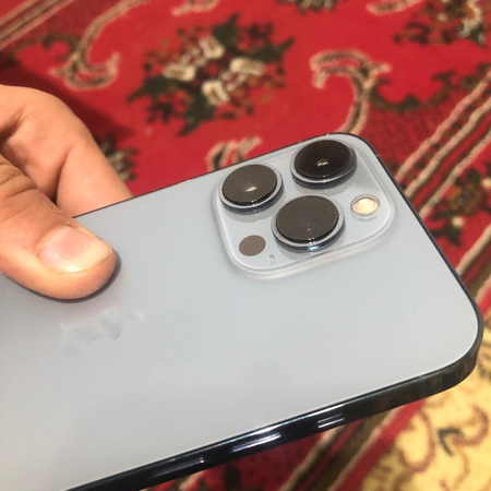 IPhone 13 pro naxi 750$