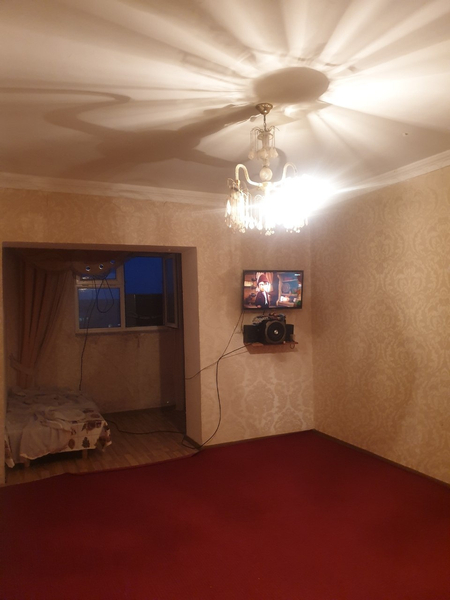 Уй сотилади.  3 хонали алохида хоналари. Срочно узимни уйим. Карши шах