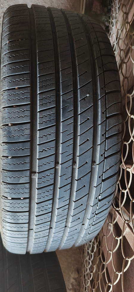 Продам резину kumho.