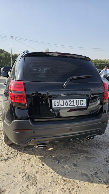 Срочно каптива captiva 4 сотилади краска радной.