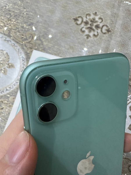 iPhone 11 64gb sotiladi !!!
