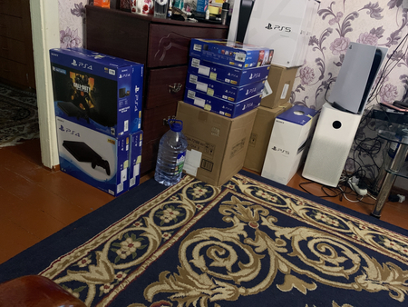 Playstation4 slim 1TB HDR с играми на борту как на фото