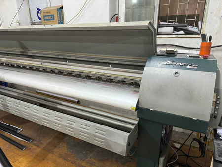 Banner printer sotiladi Infiniti