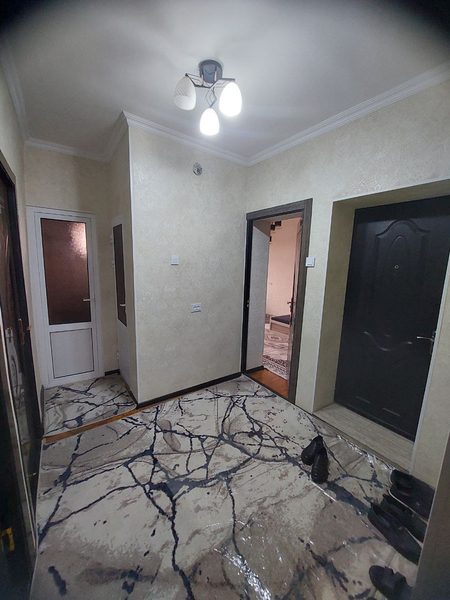 Срочно сдается квартира в аренду! 3х Ком Универсам круг