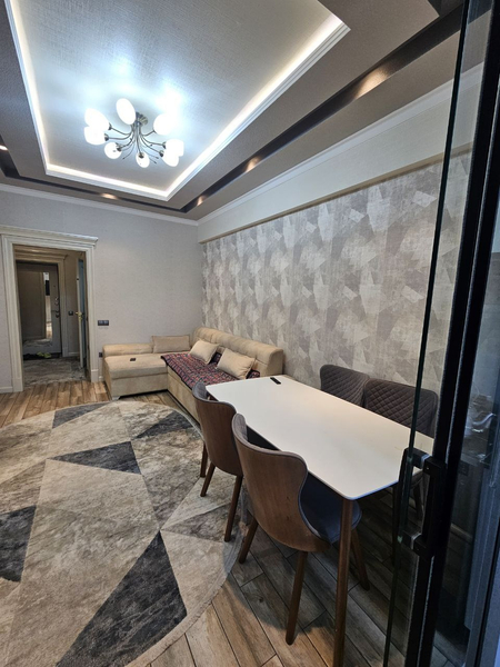 Срочно сдаю 2 ком Новостройка Лисунова