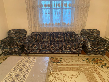 Mebel divan 2 ta kreslosi bilan sotiladi
