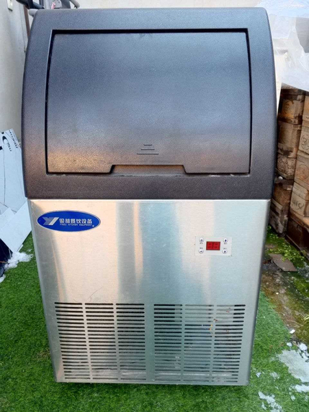 Музапарат ледогенератор muz chiqaradigan. 220W