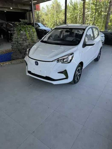 Changan BenBen E-STAR
