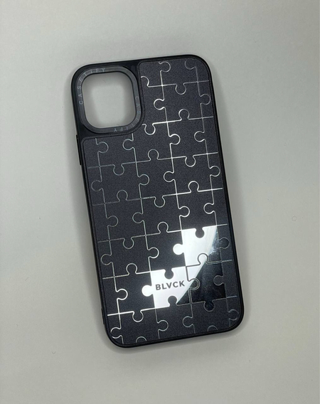 Casetify чехол Пазл, чёрно-зеркальный, на iPhone
