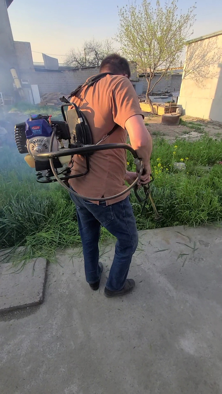 Продаю газонакасилку б/у