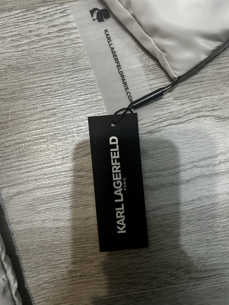 пуховик куртка KARL LAGERFELD размер М