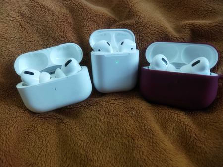 Продам airpods в хорошем состоянии