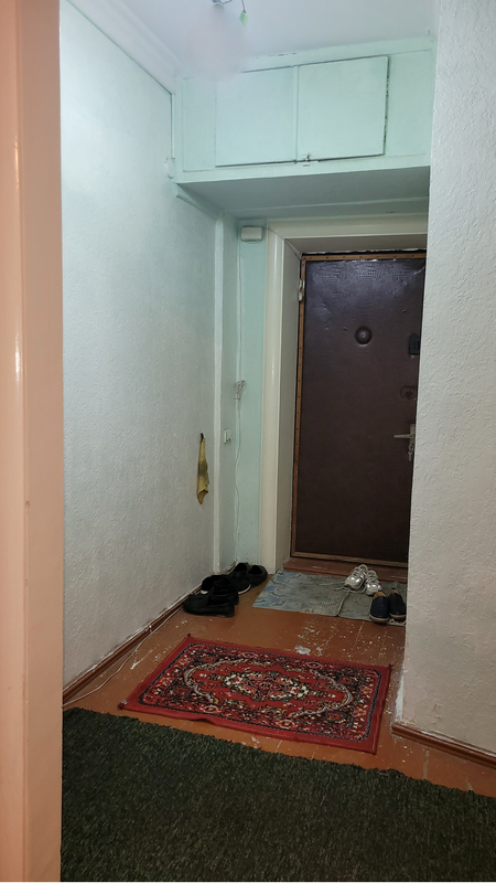 Qoraqamich 2/4 2/2/4 balkon 2/6 srochno sotiladi joyi zor