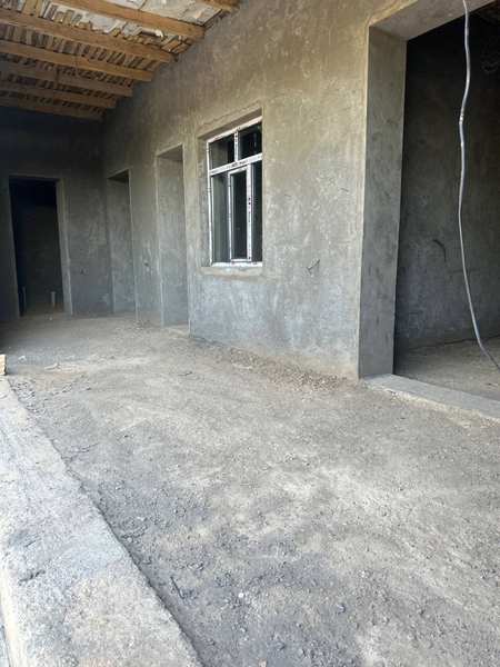 Sergili 4 da hovli sotladi