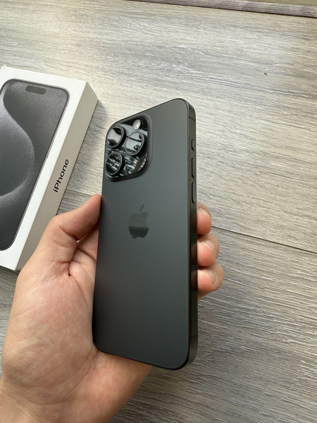 СРОНЧО iphone 15 pro 128 gb сотилади