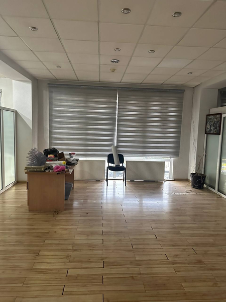 Сдаётся в аренду офис 300 кв.м вдол центральный дороги