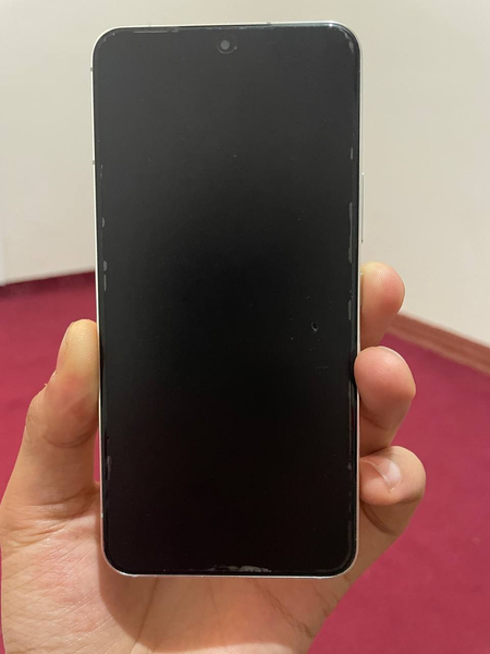 Nomi:Samsung S22 8/256gb