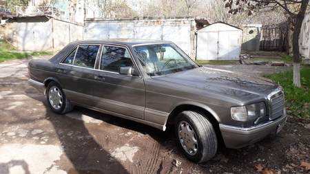 Продам  Мерседес 126 Дипломат S300 год1988. Рестайлинг..