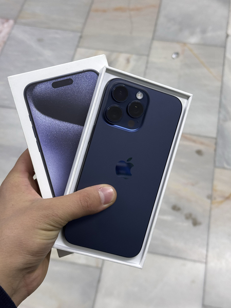 Iphone 15 pro max ideal holatda