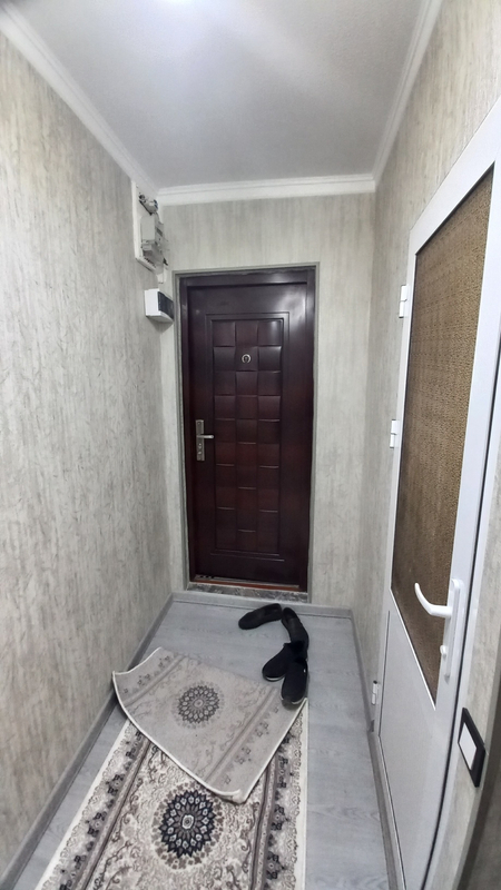 Арендага 2 хона 3 хона килинган 3 этаж Партсезда жойлашган.Агентство
